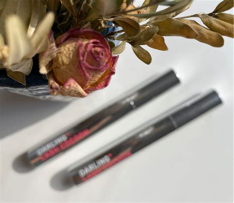 Стойкая, но легко смывается водой: любимая тушь Darling* Lash Cocoon в ...