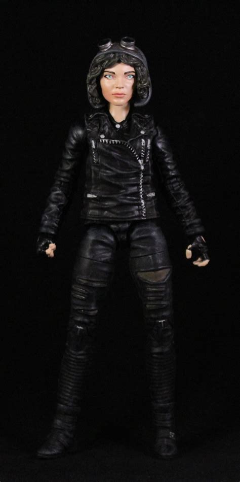 Shes Fantastic Gotham Select Selina Kyle