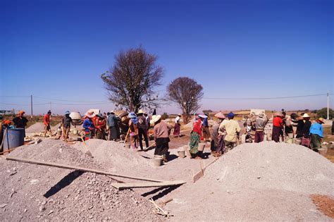 နောင်တရားမြို့ စန္တာခမ်းပအိုဝ်းတိုင်းရင်းသား ဘက်စုံဖွံ့ဖြိုးရေးကွင်း အဝင်လမ်း ကွန်ကရစ်လမ်းခင်းခ
