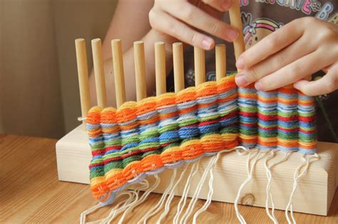 How To Weave On A Peg Loom Artofit