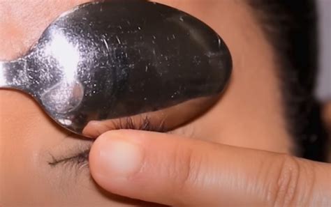 5 Ways To Curl Your Lashes Without An Eyelash Curler Lash Masterclass