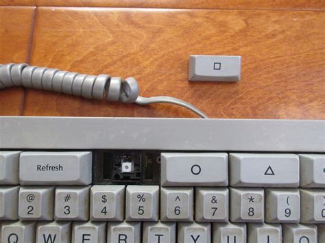 Symbolics Keyboard Pn 365407 Rev C