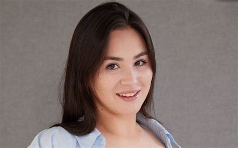 Amelia Ost Biography Wiki Age Height Career Photos And More