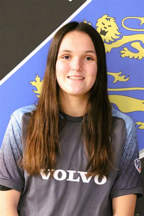 Ella Wightman Calgary Villains Football Club