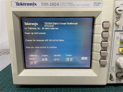 Tektronix TDS Mhz Channel Digital Storage Oscilloscope Novus Ferro Pte Ltd