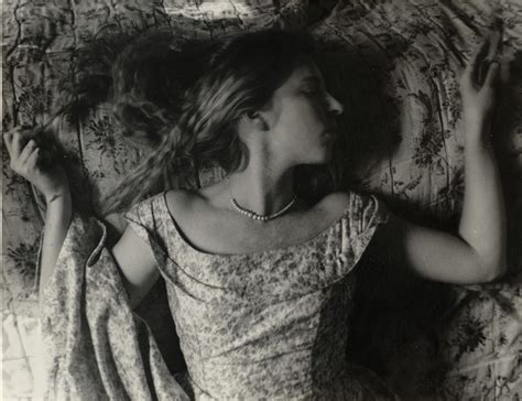 Francesca Woodman Y Julia Margaret Cameron Fotografías En El Reino