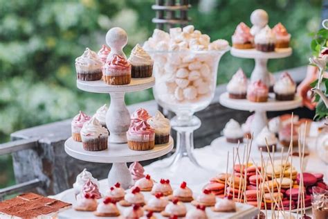 Donuts Popsicles And Beyond 20 Alternatives To Wedding Cake Stationers