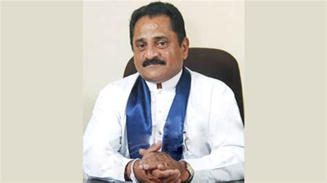 සබරගමු ආණ්ඩුකාරවරයා තනතුර හැර යයි