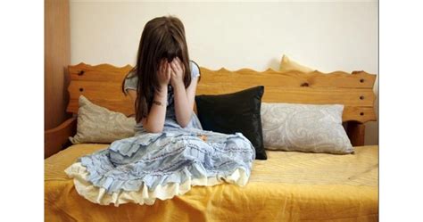 Съседка спипала изверга от Извор докато изнасилвал дъщеря си