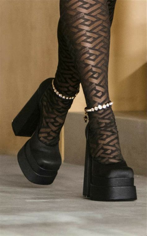 Ariana Grande Is Ready For Sky High Heels Again Artofit