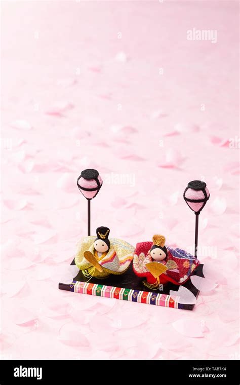 Japanese Hina Dolls Stock Photo Alamy