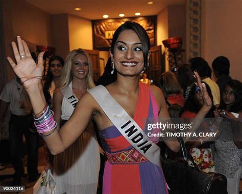 Miss Universe Bahamas Photos And Premium High Res Pictures Getty Images