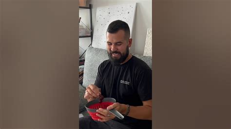 Все девы такие Мой муж моет фрукты с ФЕРИ 😂 Youtube