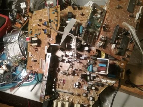 Building An RF Probe For Fun And Measurements MiscDotGeek