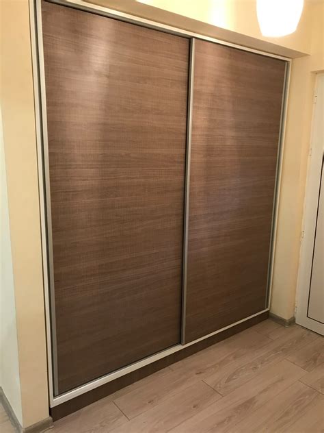 Дърводелница Вграден гардероб с плъзгащи врати