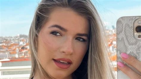 Jade Anna Laat Haar Billen Zien Dit Vind Ik Zo Fijn Roddelpraat Showbizz En