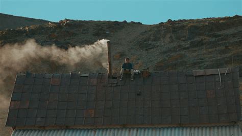 오프 시즌 Off Season 상세정보 씨네21