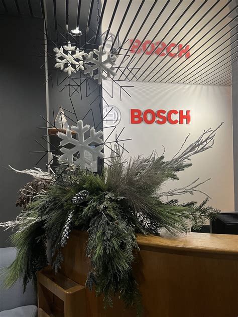 Amy Cronin On Linkedin Holidayspirit Teambosch Goingbeyond Keenfinity Festivevibes