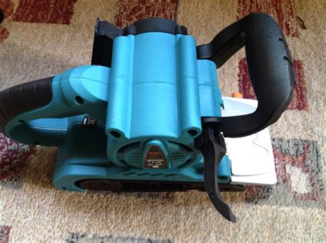 Обзор от покупателя на Ленточная шлифмашина Bort BBS-801N — интернет ...