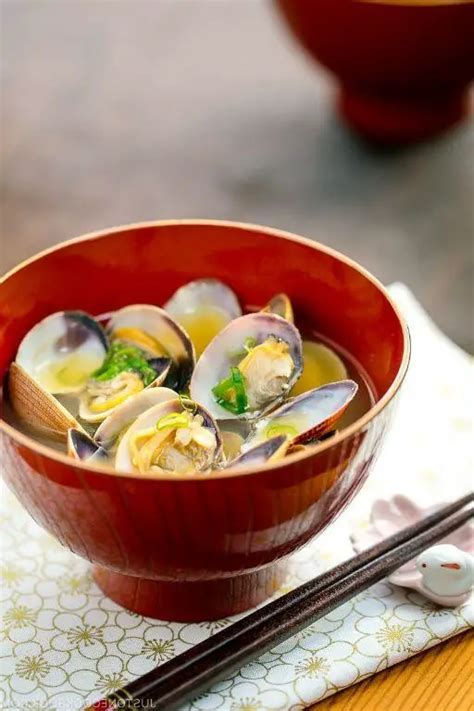 18 Delicious Steamed Clams Recipes For Seafood Lovers