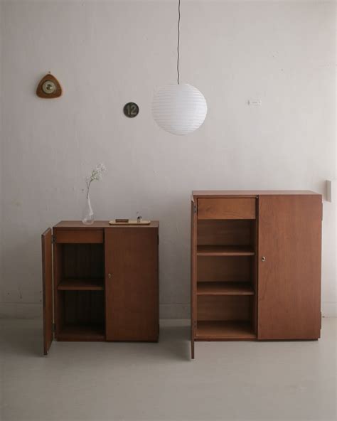 제이로그 Jlog가구제작소빈티지가구가구공방목공방 엠마수납장을 각각 사이즈 변경해서 제작해드렸습니다 아담한 사이즈라 좁은 공간에 배치하기 좋아요 사이즈를 더 크게