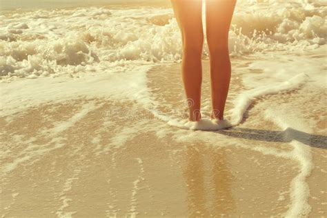 Mujeres Desnudas Hermosas En La Playa Imagen De Archivo Imagen De