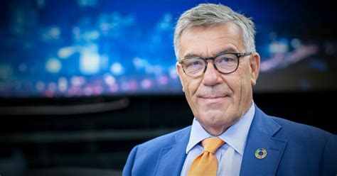 Stein Erik Hagen 66 Avslører Ny Kjæreste