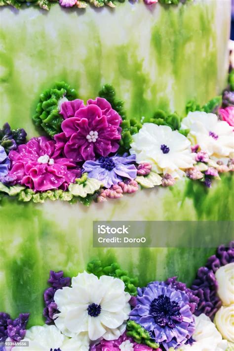 꽃과 식물에서 크림 마 시 멜로 마멀레이드 감 복숭아 사탕 0명에 대한 스톡 사진 및 기타 이미지 0명 공휴일 꽃 식물 Istock