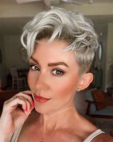 23 Gorgeous Gray Hair Color Ideas To Try Now
