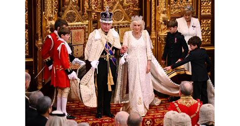 Къде ще наказват със затвор споделянето на голи снимки за отмъщение