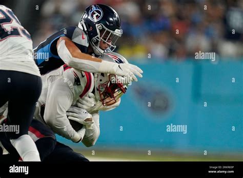 Tennessee Titans Tight End Kevin Rader Stops New England Patriots