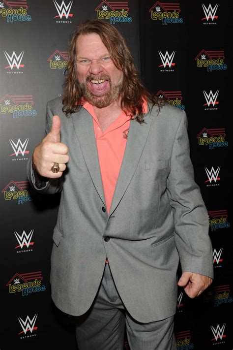 Download Jim Duggan Giving Thumb Up Wallpaper
