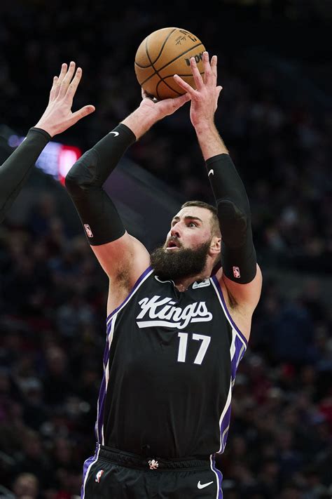 Nuggets Kings Officially Swap Jonas Valanciunas Dario Saric Hoops Rumors