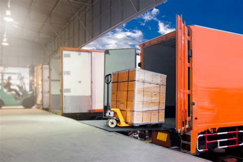 How To Stay Safe When Loading And Unloading Pallets Born Again Pallets