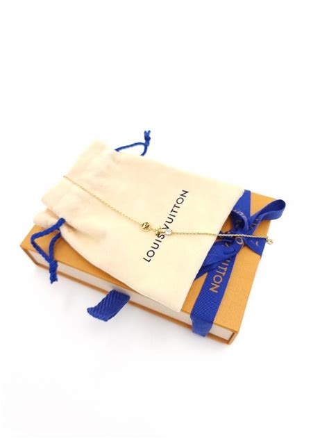 정품21ss루이비통 쁘띠 루이스 팔찌 세컨웨어 헬로마켓