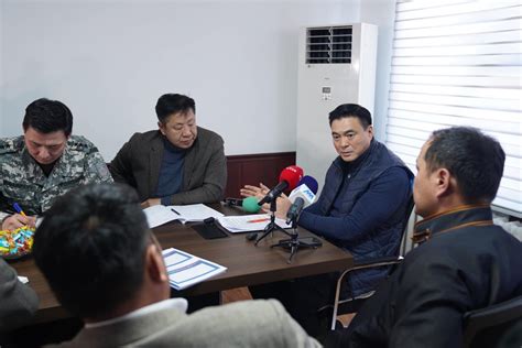 УЛСЫН НӨӨЦӨӨС ЗАМ ДАВАА ГАРГАХАД ШААРДЛАГАТАЙ АВТО ГРЕЙДЕРИЙГ ОЛГОХООР БОЛЛОО