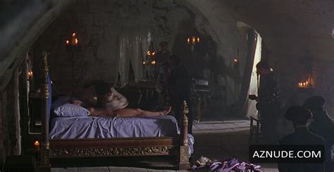 Elizabeth Nude Scenes Aznude