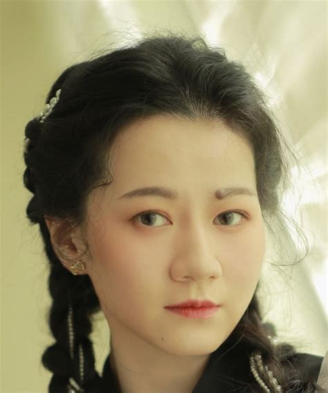 Zhang Yan 张琰 Mydramalist