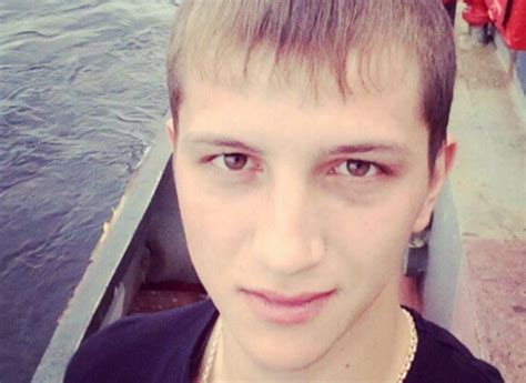 Хлопець проплив в темряві 1 кілометр щоб врятувати потопаючу дівчинку