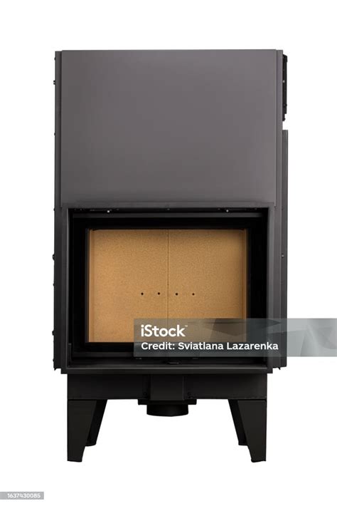 금속 및 내열 유리로 난방하기위한 현대 벽난로 흰색 배경에 격리된 고체 연료용 보일러 0명에 대한 스톡 사진 및 기타 이미지 0명 가열장치 가축 Istock