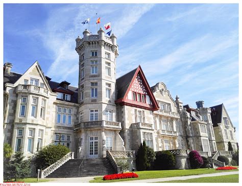 Palacio Real De La Magdalena En Santander Actualmente Es Sede De La