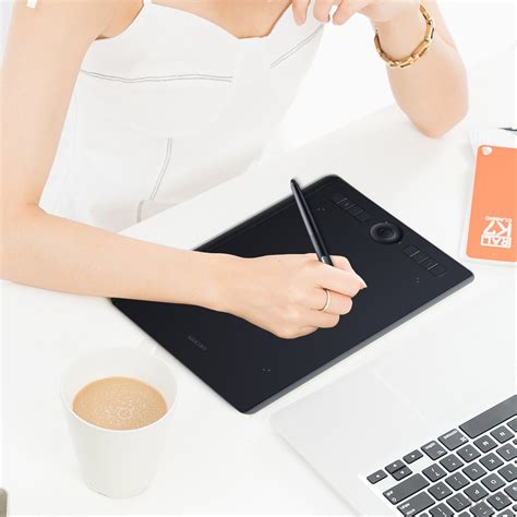 Графічний планшет Wacom Intuos Pro PTH-660/K0 купити в інтернет ...