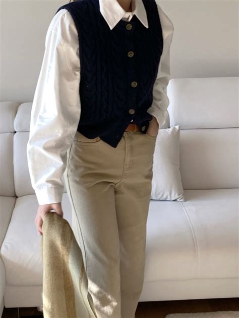 여성니트베스트 그린 단추 조끼니트 꽈배기