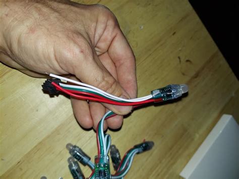 is this wired wrong arrow looks like it s going wrong direction r