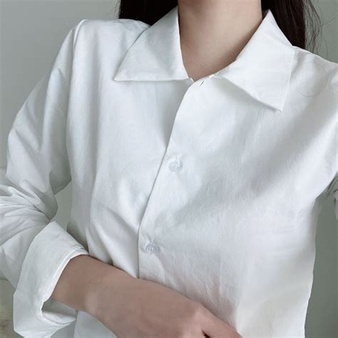 오늘의오오티디 흰 와이셔츠청바지여자들의 워너비룩 기본 와이셔츠 슬림핏 긴팔 셔츠남방 단가라 기본블라우스 크롭 블라우스 크롭셔츠 절개셔츠 출근룩 흰 와이셔츠 남색 네이비