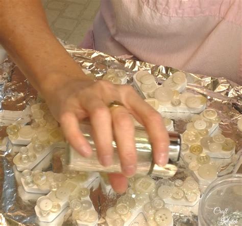 How To Make A Button Snowflake Holiday Decoration Craft Klatch