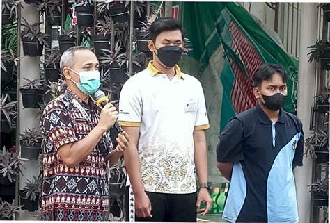 DENDI DURRAHMAN S KEP NS BAGIAN DARI TIM CODE BLUE RSUD KOTA SALATIGA MEMBERIKAN EDUKASI