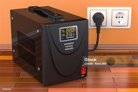 나무 바닥에 자동 전압 안정제는 콘센트에 연결합니다 3 차원 렌더링 전기 연료 및 전력 생산에 대한 스톡 사진 및 기타 이미지 전기 연료 및 전력 생산 안정성 0명