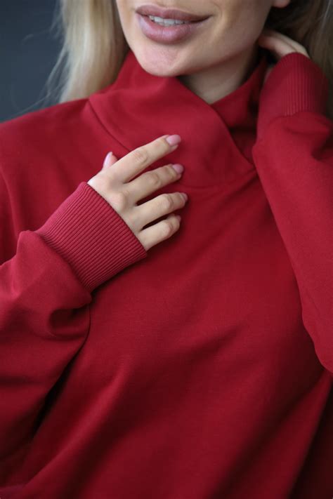 Бордовий світшот ворот стійка жіночий Tvoepolo