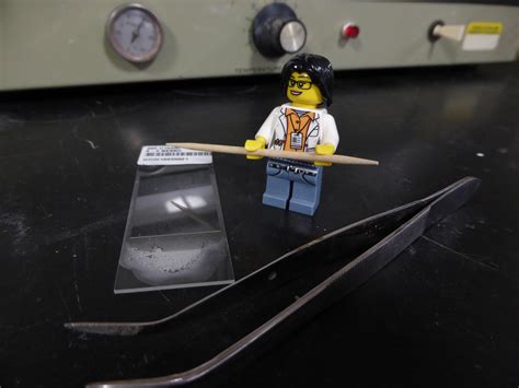 Preparing Smear Slides Mariem R JOIDES Resolution